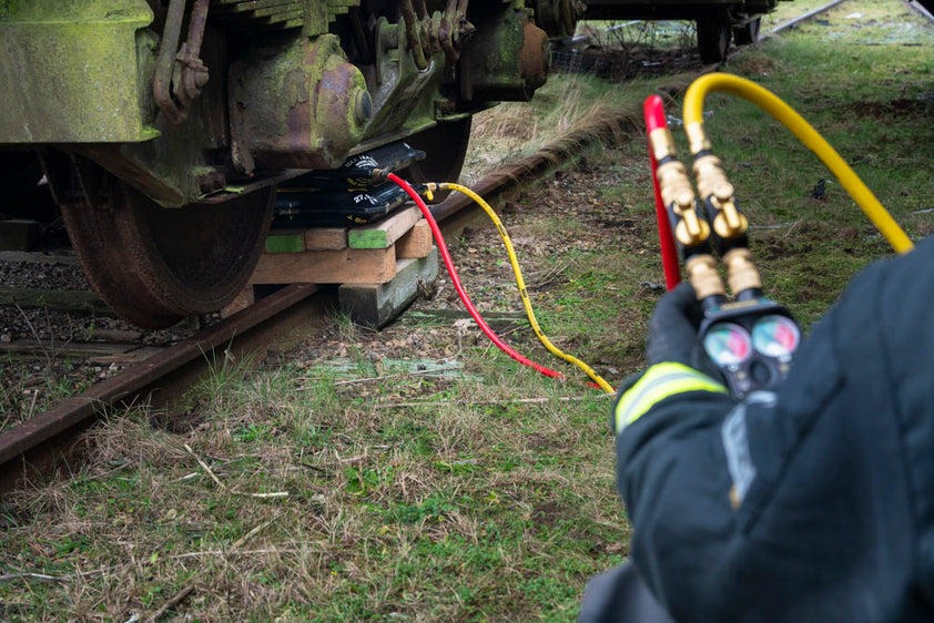 Paratech MaxiForce® G3 Air Lifting Bags | AJ Stone – A.J. Stone Company ...